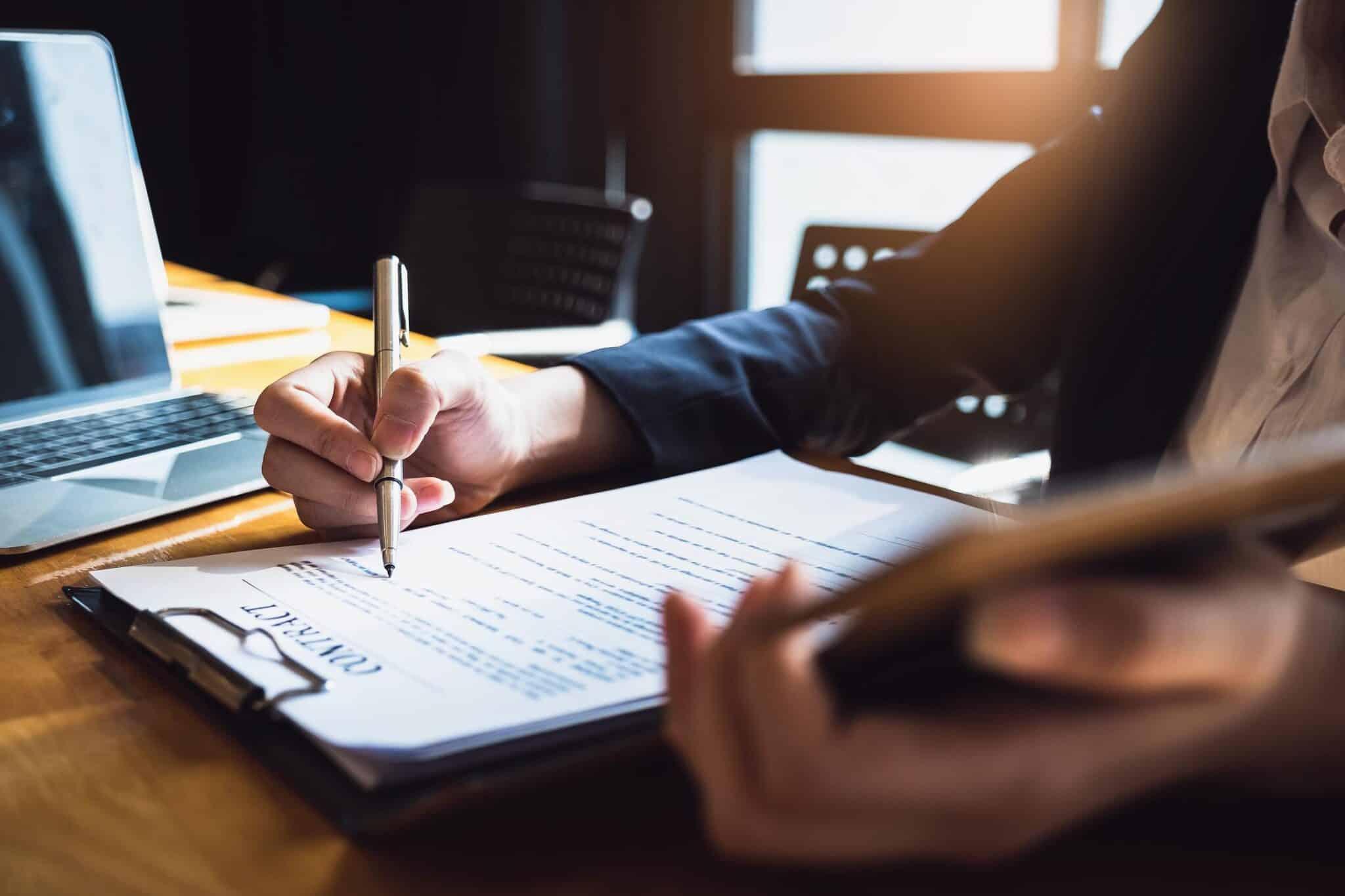 A Definitive Guide to Understanding Lawyer Hourly Rate | MyCase