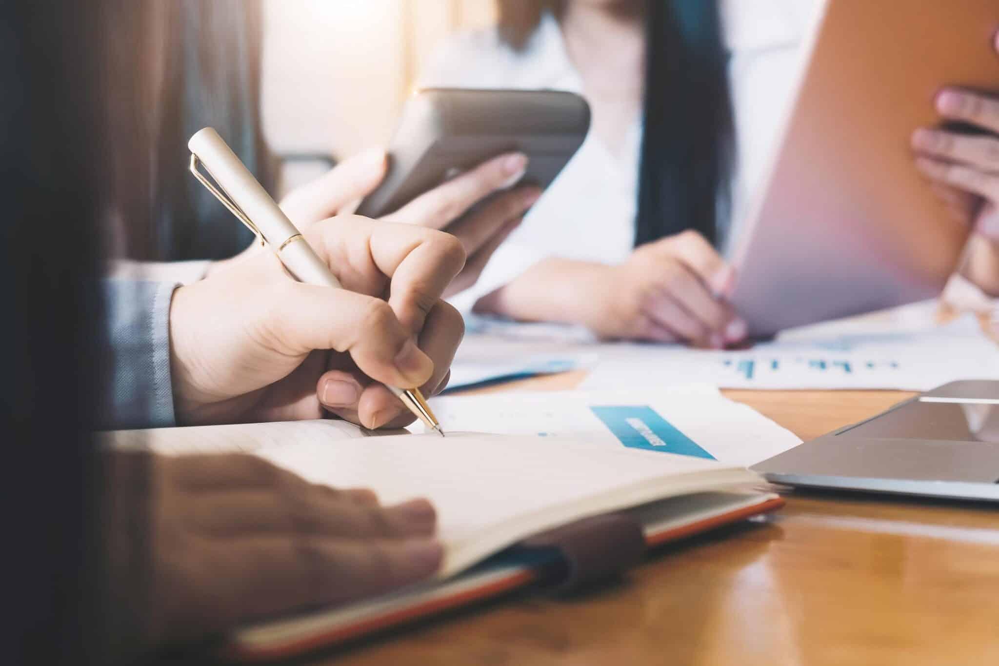 A Definitive Guide to Understanding Lawyer Hourly Rate | MyCase